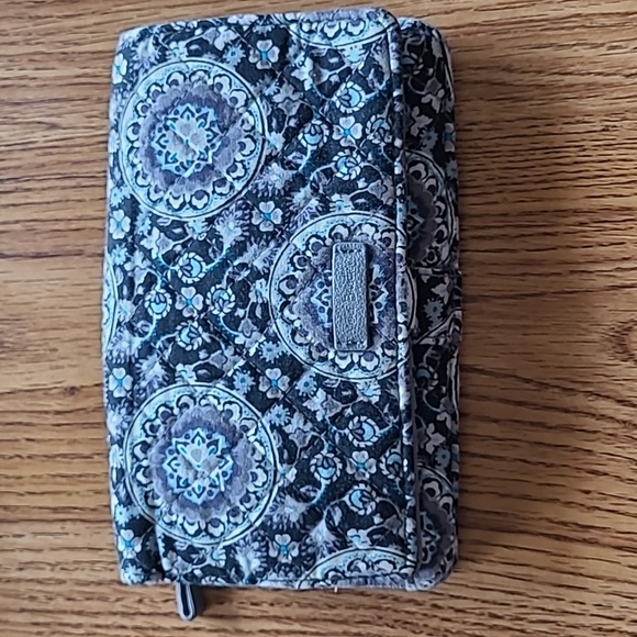 Vera Bradley | Bags | Vera Bradley Trifold Wallet | Poshmark